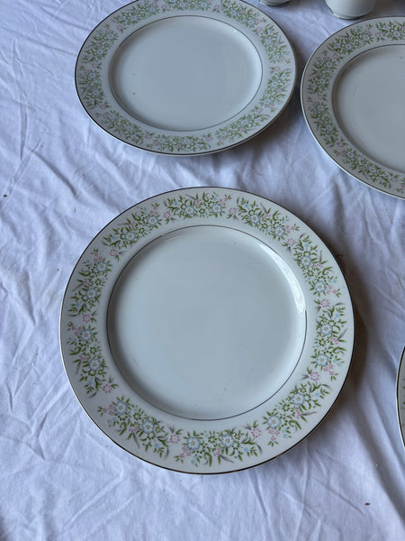 Dinner Plate and Tea Cup Collection With Floral Details – Fig House Vintage