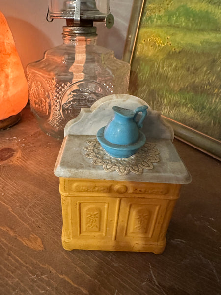 Vintage Ceramic Vanity Themed Avon Container – Fig House Vintage