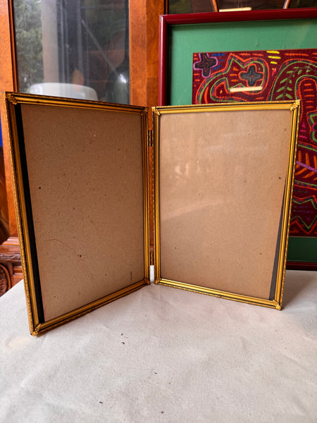 Trio of Folding Gold Picture Frames – Fig House Vintage